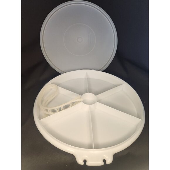 Tupperware | Kitchen | Vtg Tupperware 2 Round Divided Serving Veggie ...